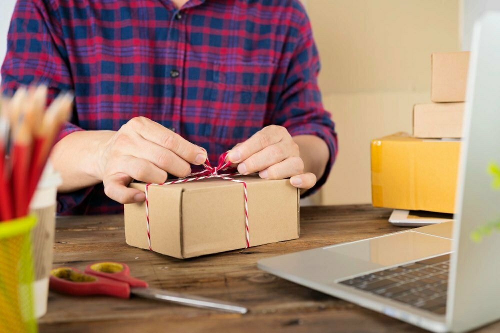 Small Parcel Shipping: Trends, Challenges & Optimization Tips | FarEye